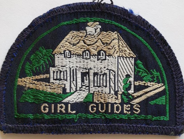 Award – Guide Little House Emblem – Leslie's Guiding Badge History